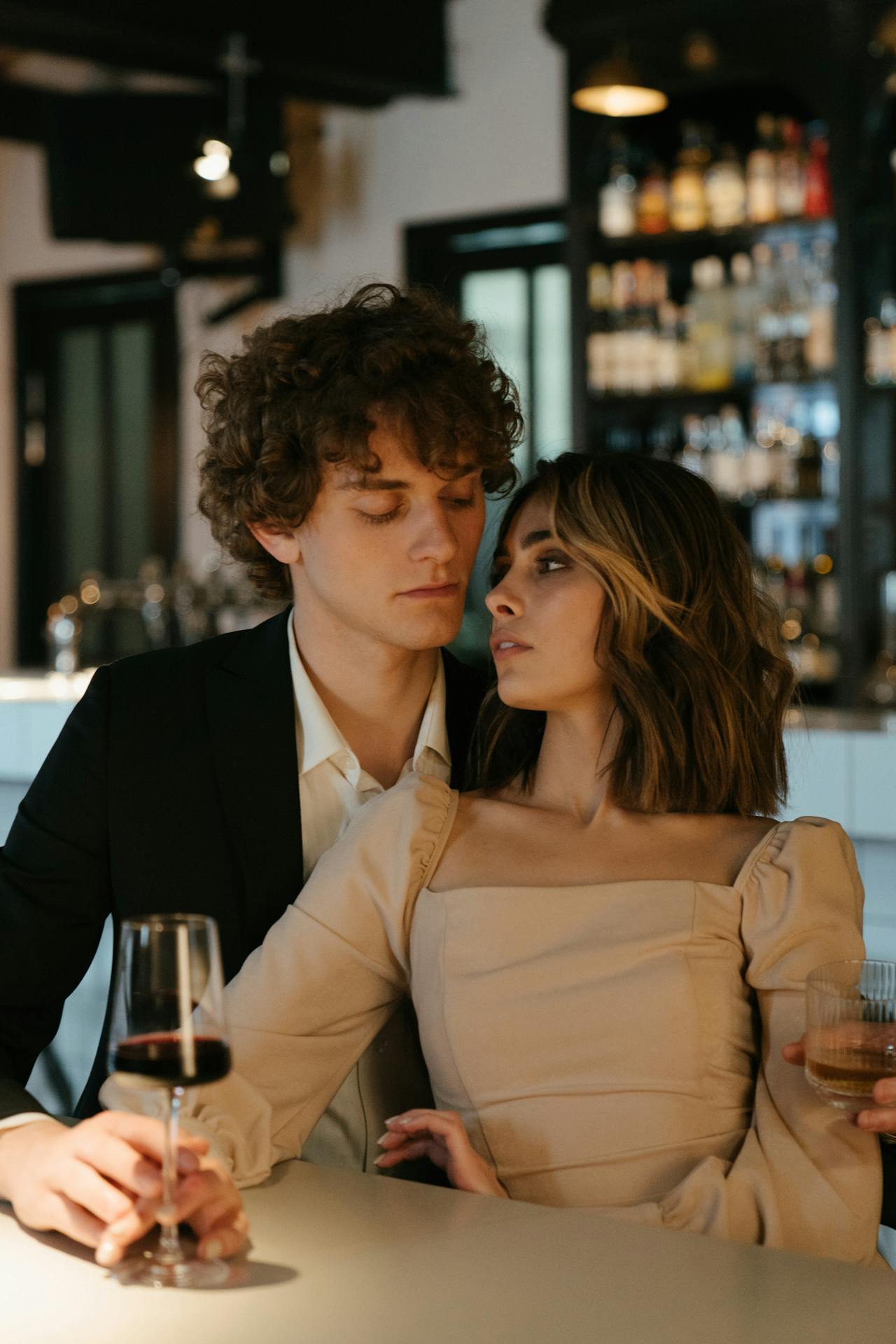 Summer Date Night Style Guide: How to Dress to Impress – AVANZO